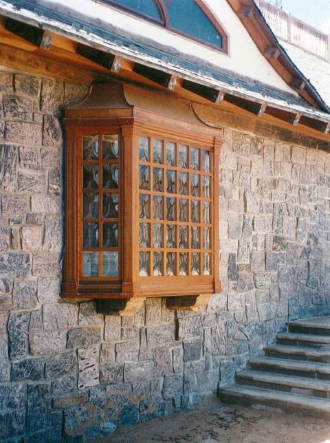 Bay Window with Convex Bent Glass in True Divided Lites — Hirschmann ...
